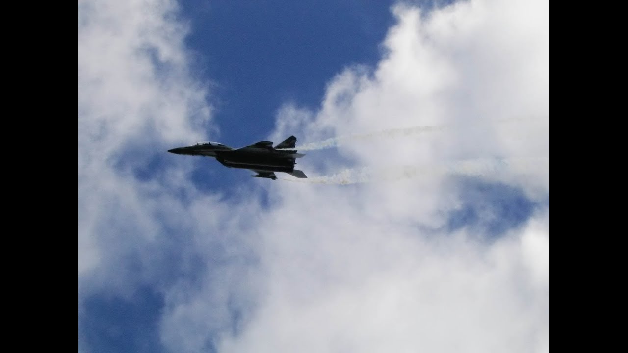 MiG-29M2 MRCA (MiG-35 pre-prototype) MAKS 2003 / МиГ-29М2 МАКС 2003 ...