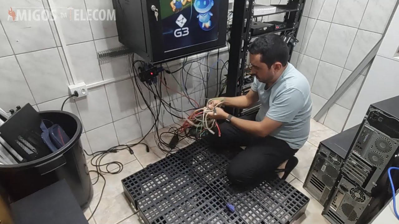 Instalação de Novos Cabos Rede Cat6, Cabo DAC, Calha e Piso Elevado ...