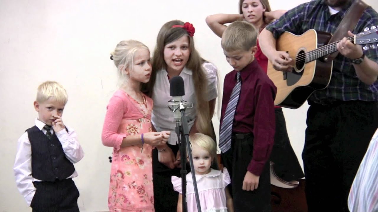 God Likes People - The Lindsey Family - YouTube