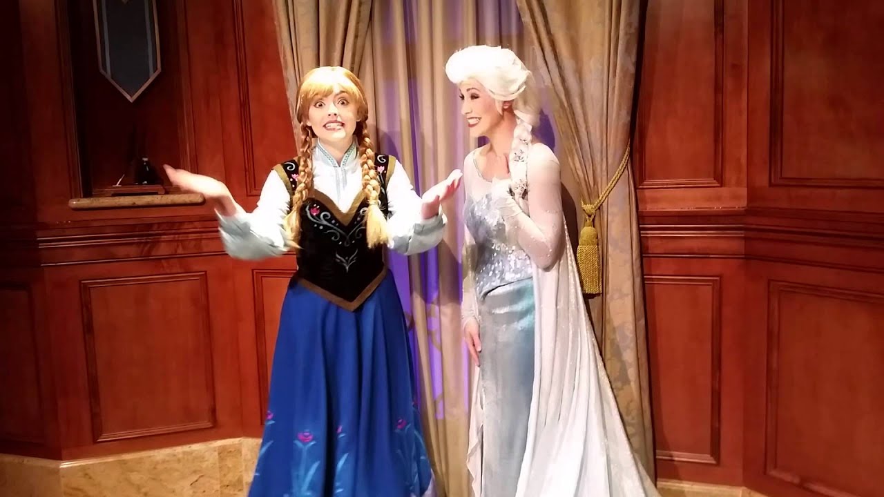 Anna and Elsa say hello to Jadelyn - YouTube