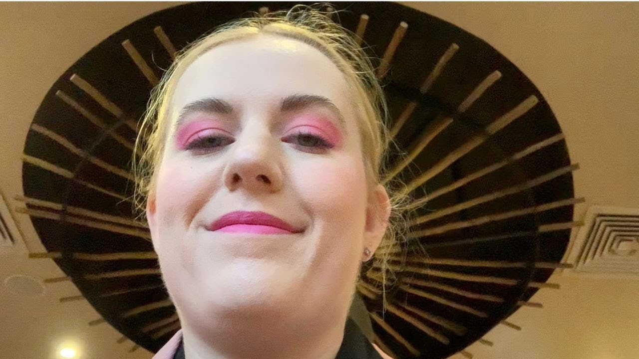 A Week In My Life- this vlog is full of unflattering angles - YouTube