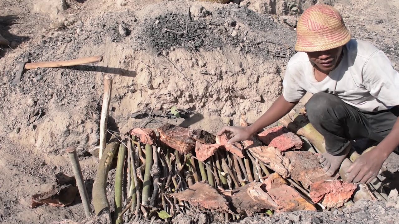 Woody charcoal making process ! - YouTube