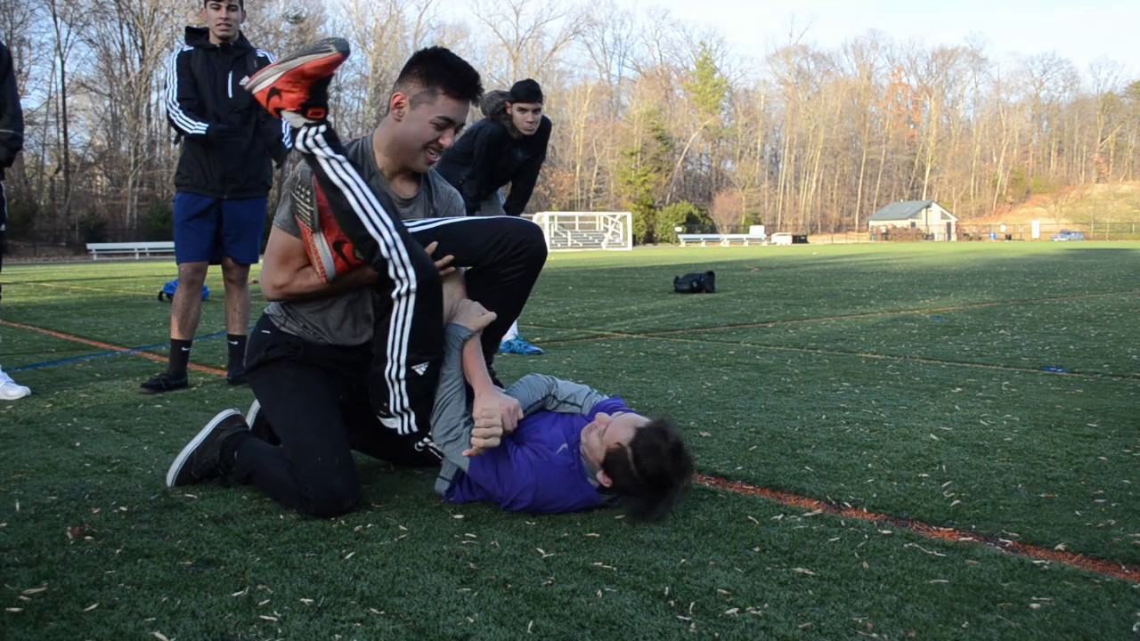 OMG FIGHT! TAP OUT! - YouTube