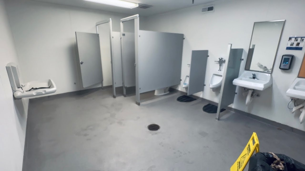 Goodwill/Badwill Men’s Restroom - YouTube