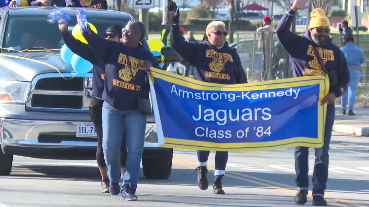 A look at the Armstrong-Walker Classic parade - YouTube