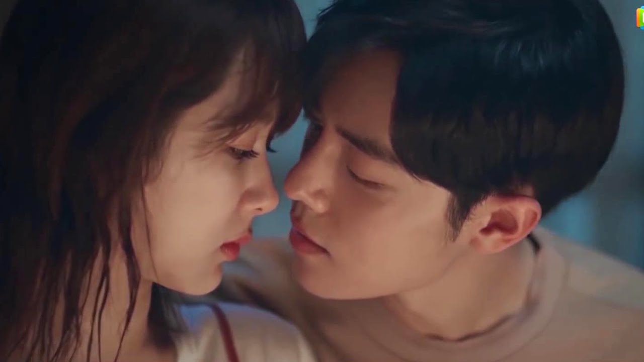 🐱Doctor Gu gently overpowered his little girlfriend and kissed her gently - YouTube