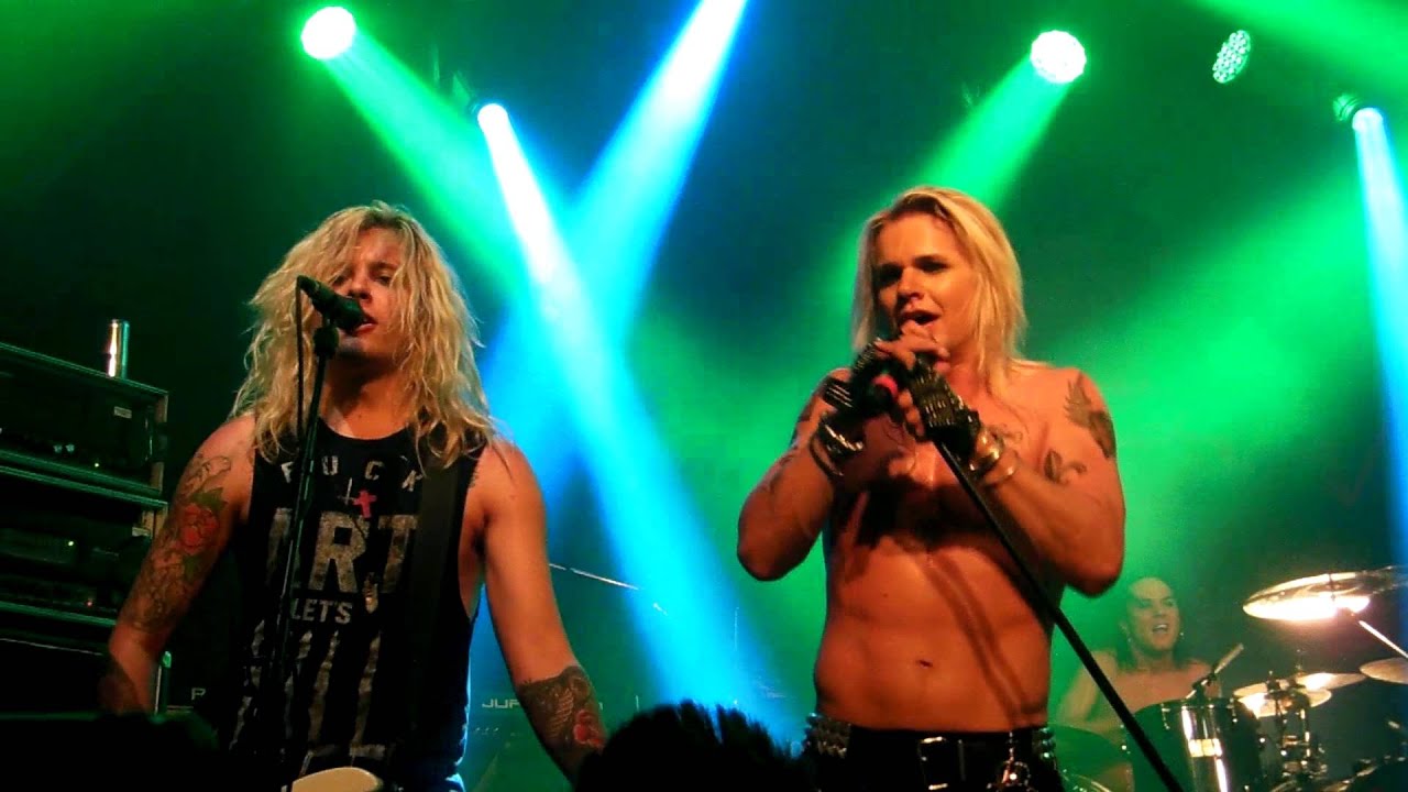 The Local Band - Summer Of 69 @ Tavastia, 14.08.15 - YouTube