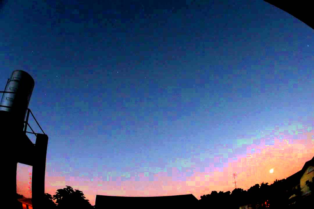 Negative sunset (moonset time-lapse, 2012/04/07) - YouTube