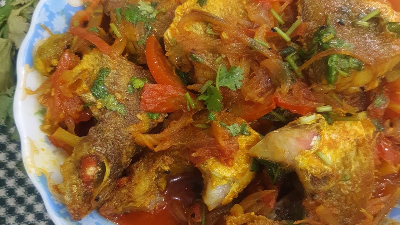 Winter Special Fish Recipe - Bhola Bhekti Curry | Cook with Momma #food ...