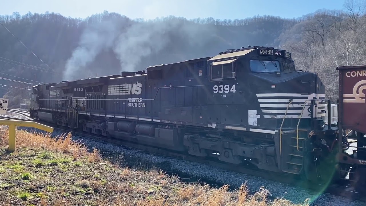 Pokey Coal Trains & Eckman Loadout - YouTube