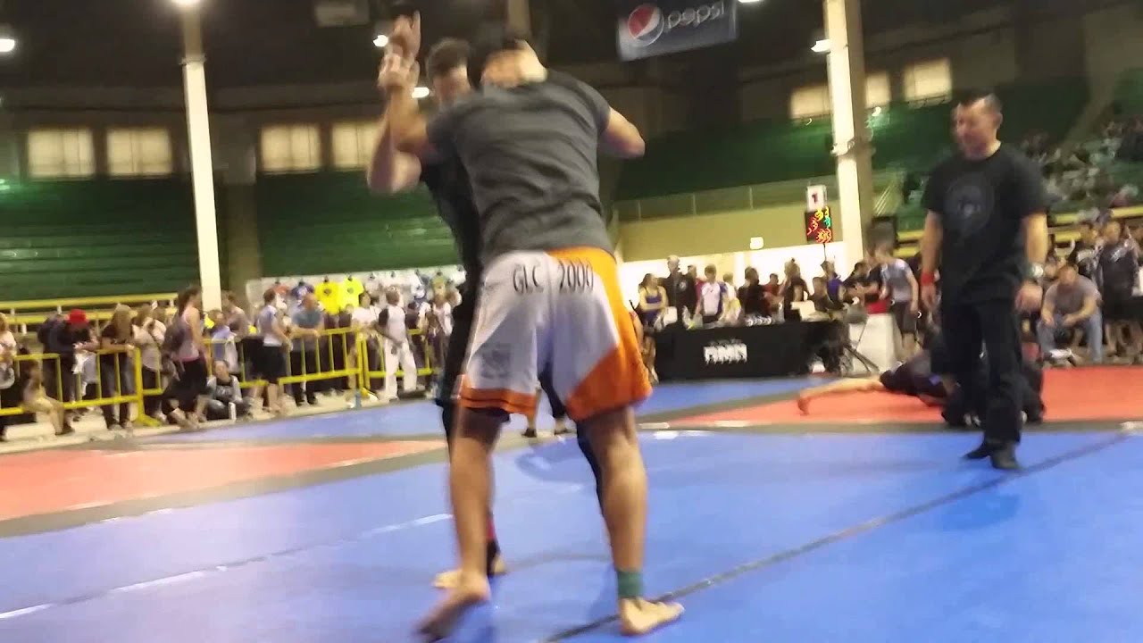 Greg Bloom fight to win 5/15 - YouTube