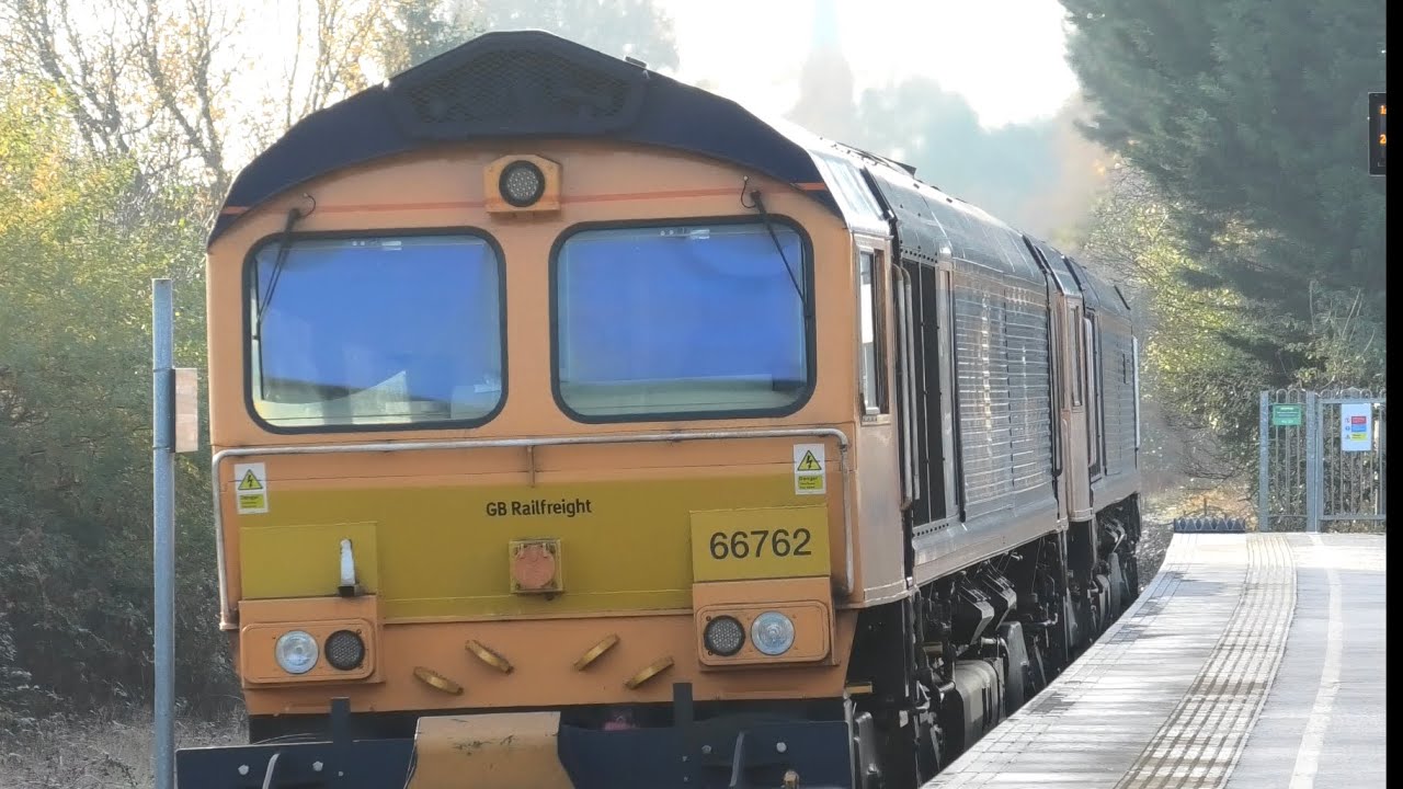 Class 66 66762 train failed rescued by 37401 then replaced with 66753 ...
