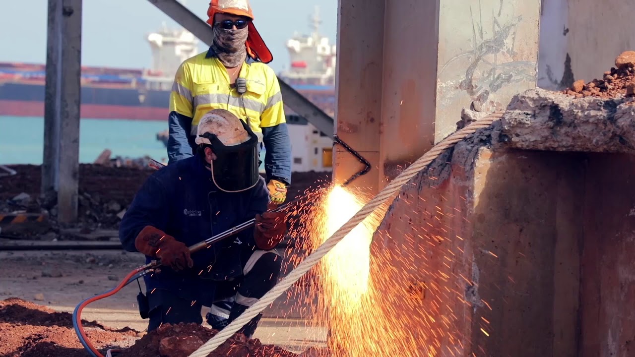 Mechanically Induced Collapse of Power Station Turbine Hall - YouTube