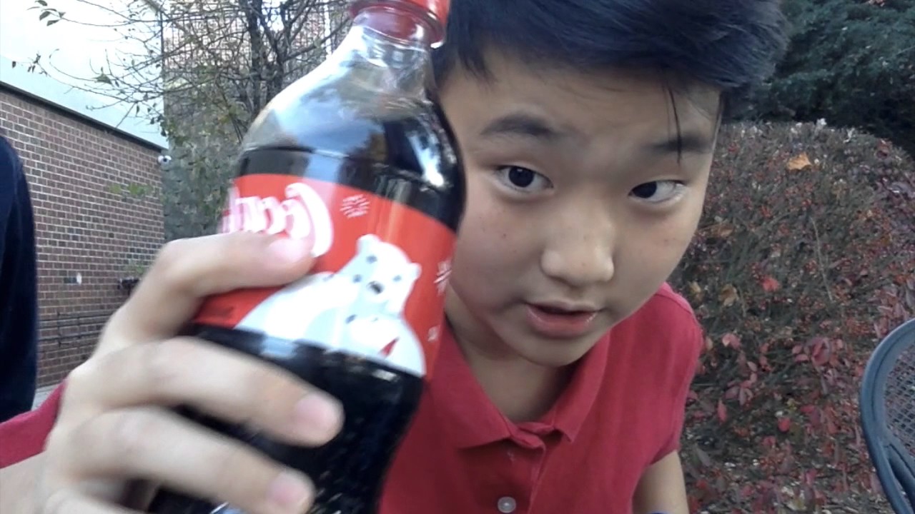 Sav Tom coke and mentos challenge - YouTube