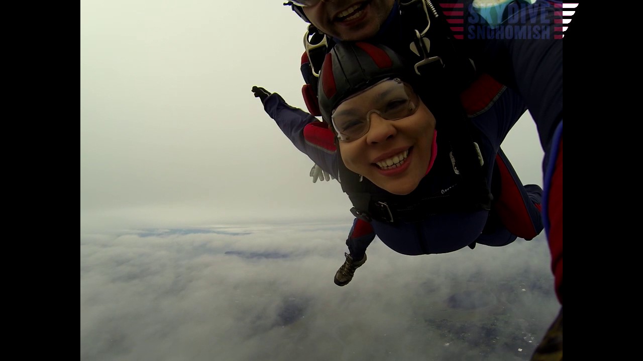 Janet Argueta's Tandem skydive! - YouTube