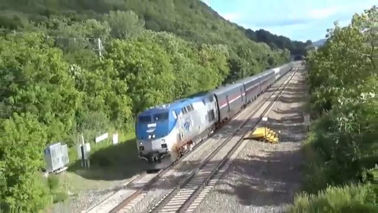 Railfanning Passenger Trains at Breakneck Ridge - YouTube