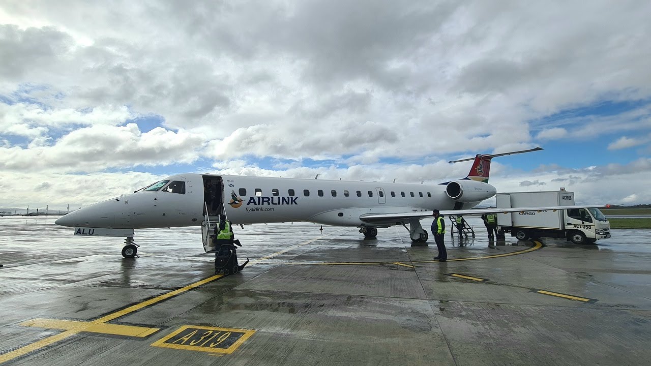 Airlink ERJ-140 Johannesburg To Cape Town "Full Flight" - YouTube