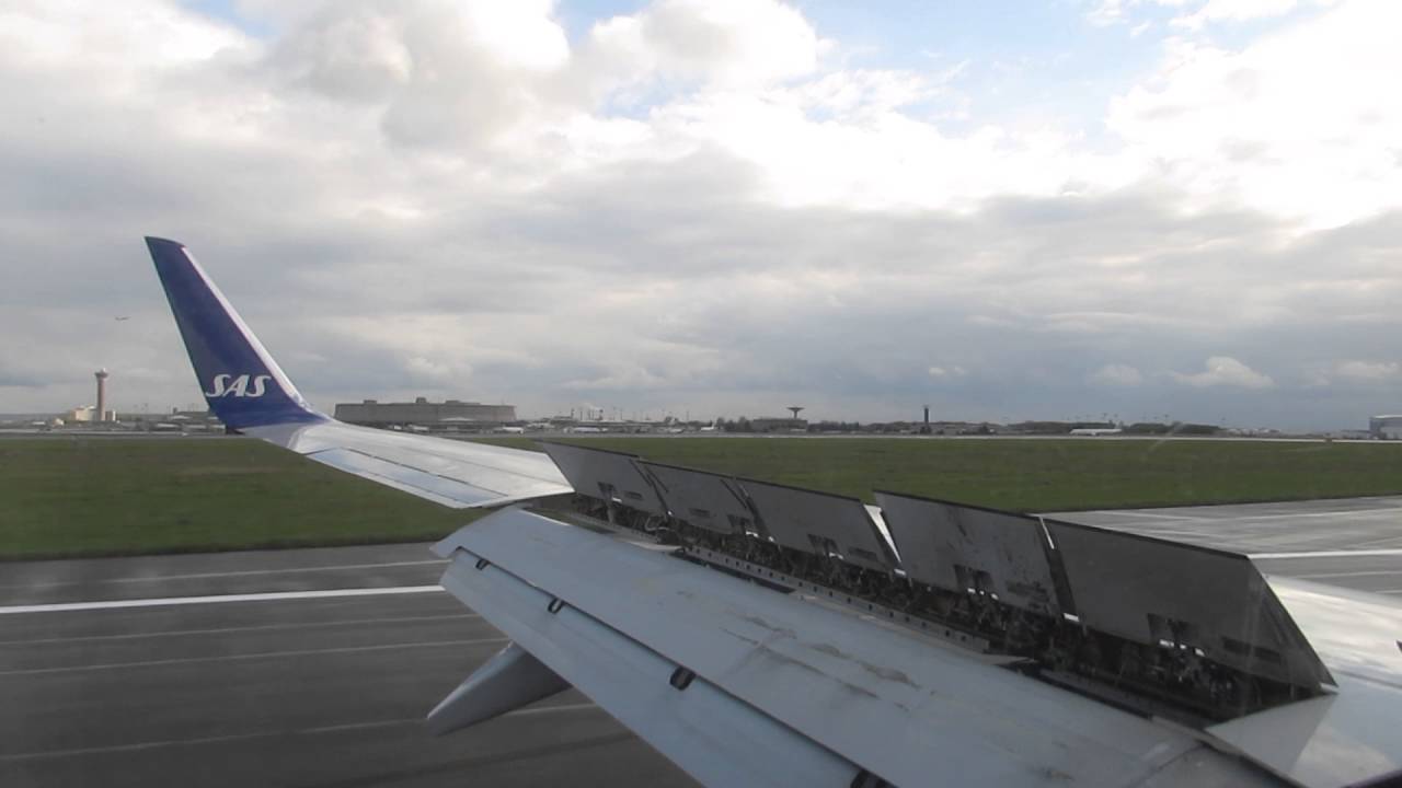 SAS B737 landing at Paris CDG - YouTube