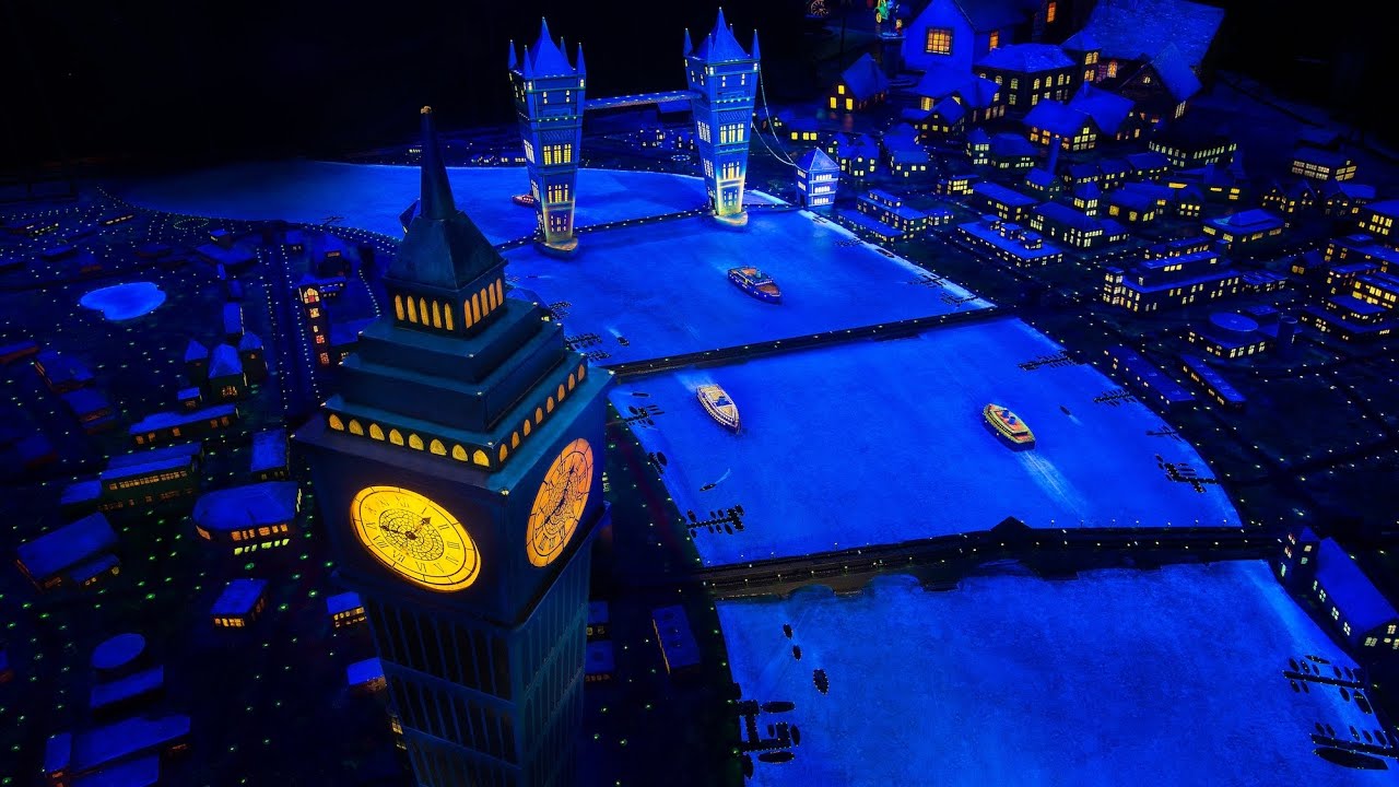 FLASH ON: Peter Pan's Flight at Disneyland - YouTube