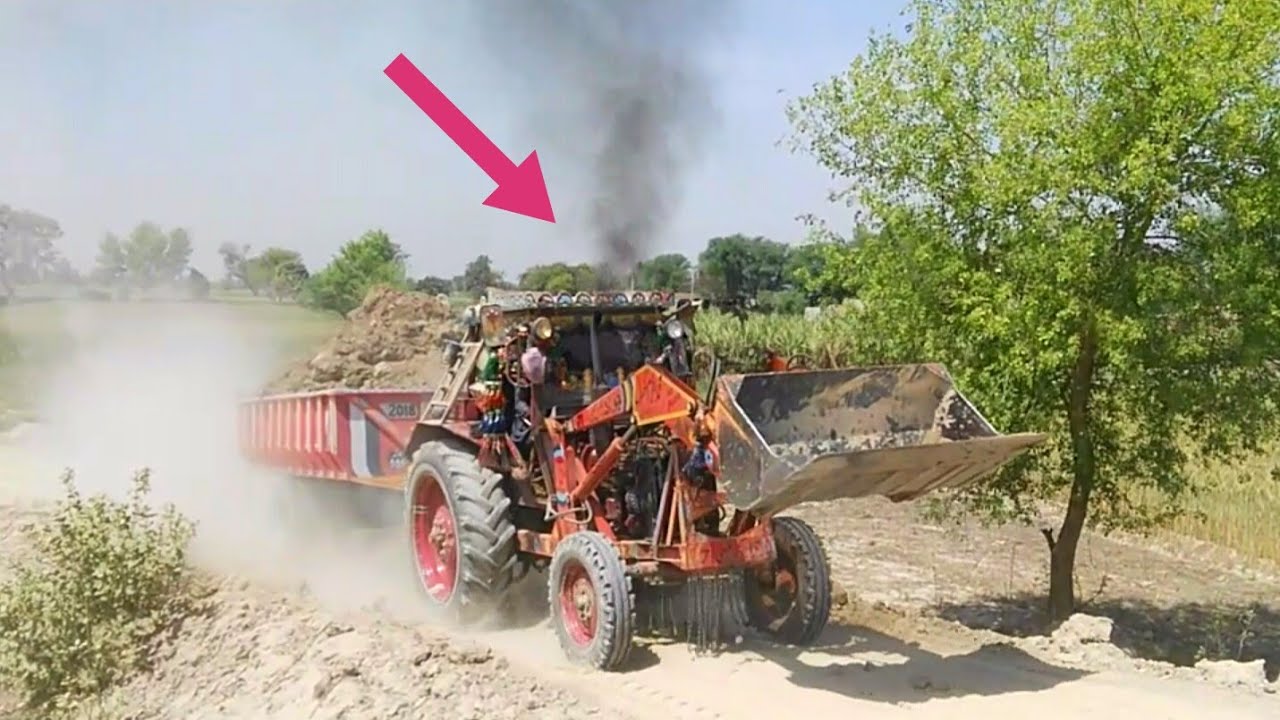 Tractor stunt | blowing black smoke | Belarus 510 Tractor Amazing ...