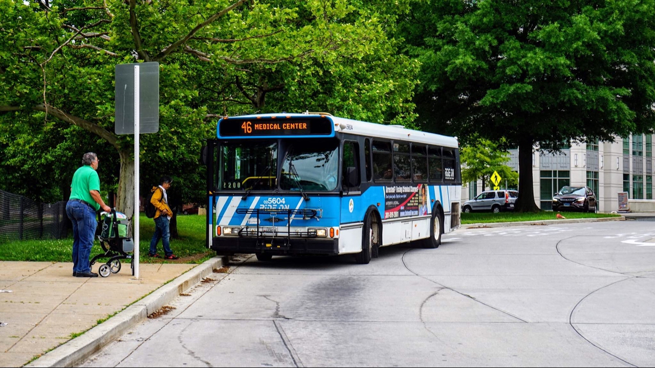Montgomery County Transit Ride On 2001-2002 Orion V #5590 & 5604 on ...