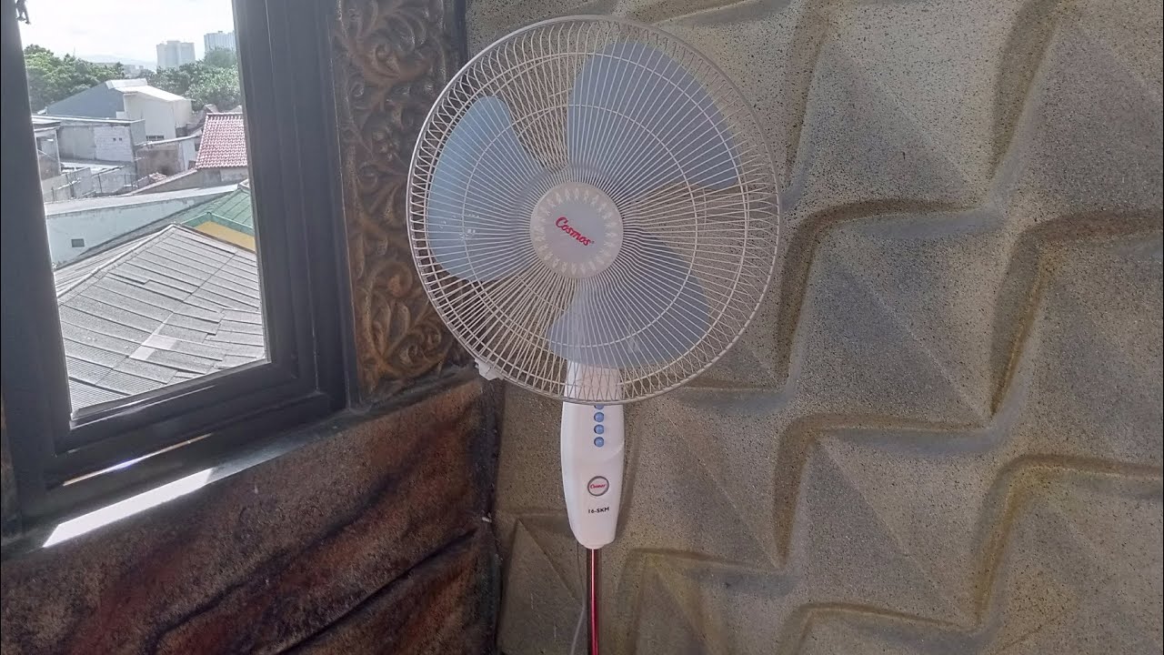 16" Cosmos Stand Fan - YouTube