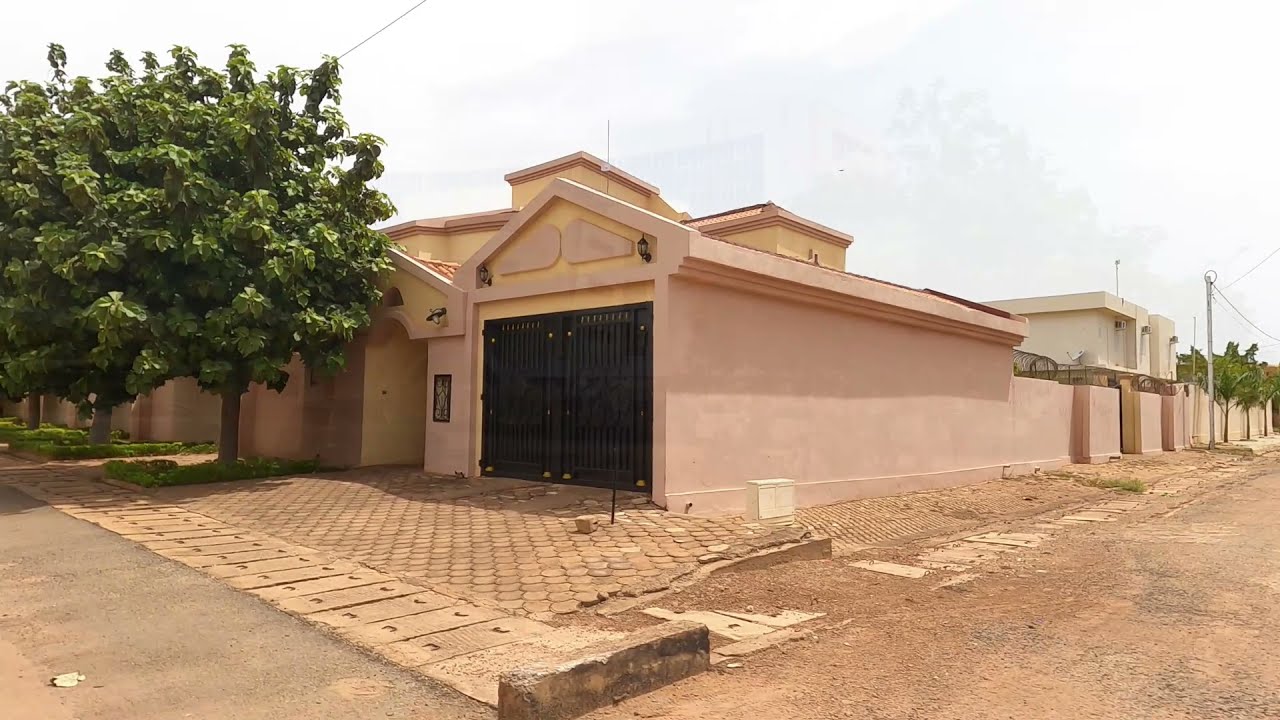 Ouaga 2000 a Ouagadougou - YouTube