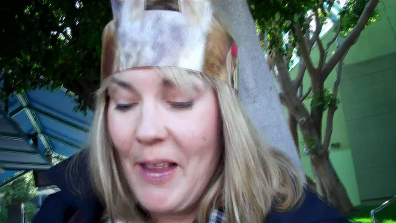 Karen Sharp Visits EB, the star of HOP | kost1035.com - YouTube