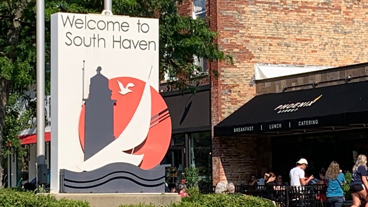 Downtown South Haven, Michigan | A Pretty Little Harbor Town - YouTube