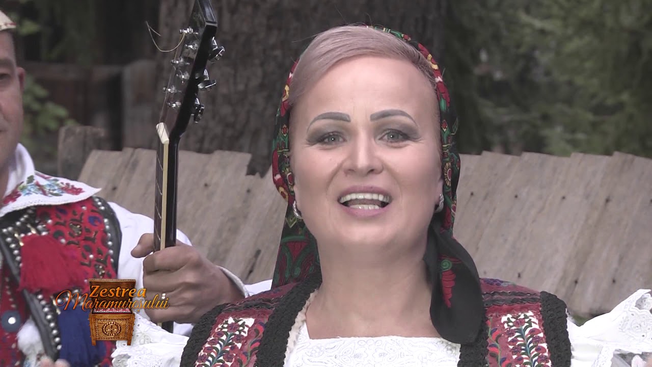 ZESTREA MARAMURESULUI Maria Coman din Moisei ne încântă cu cântecele ei ...