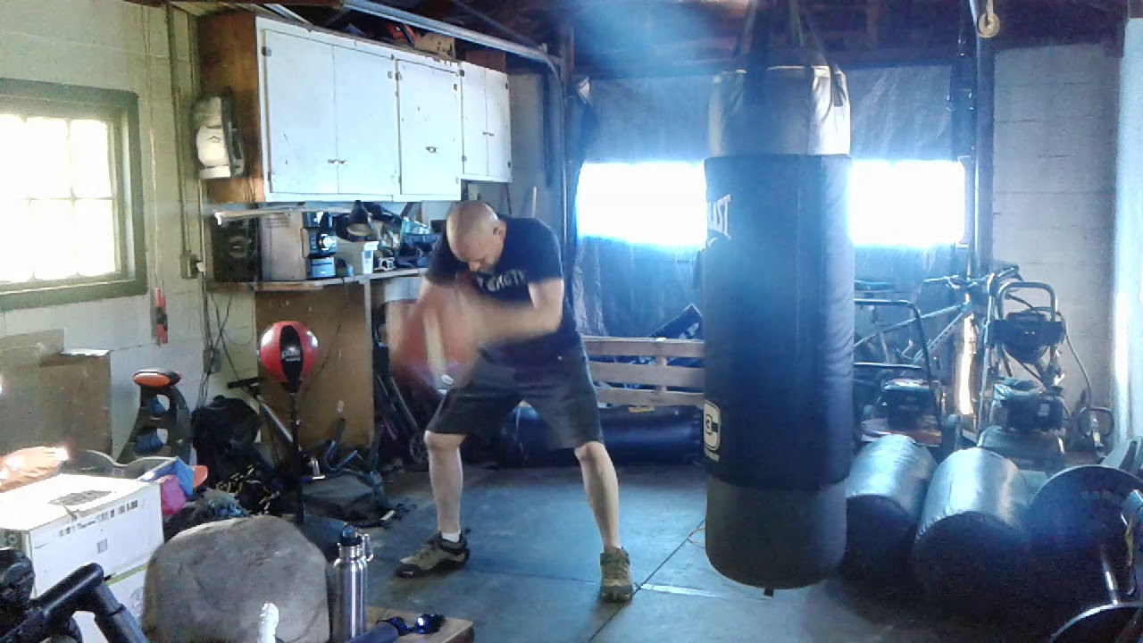Conditioning Training Under 10 Minutes - Jump Rope - Medicine Ball ...