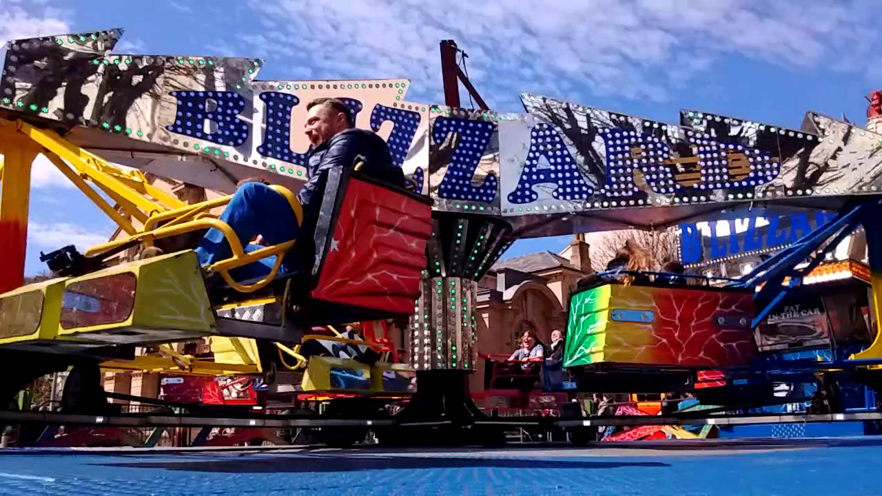 twist fairground ride - YouTube