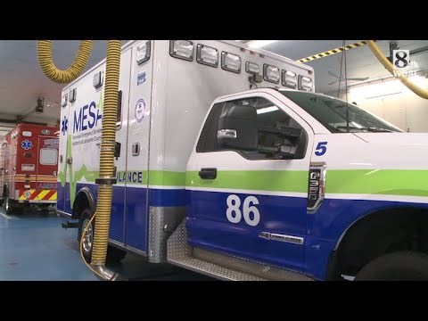 New ambulance service hosts ribbon-cutting