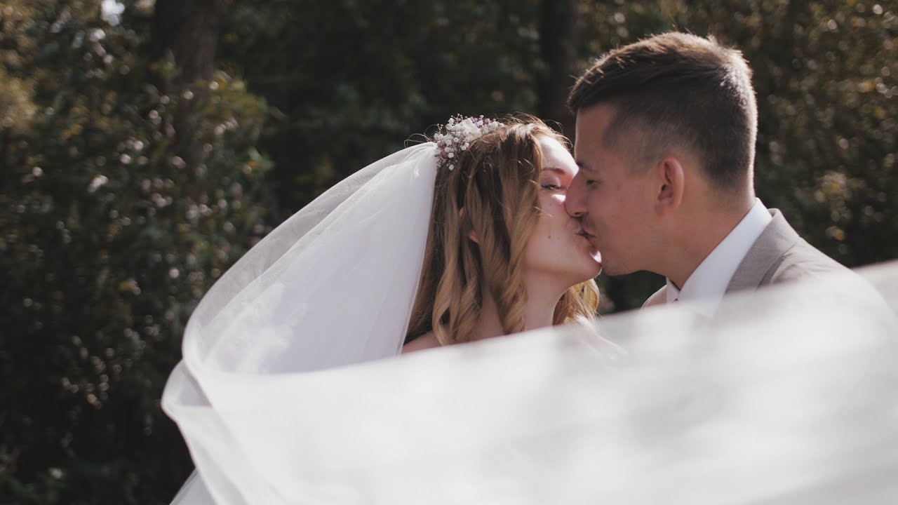 Daniela & Filip | Svatební video | Apartmány Pecka - YouTube