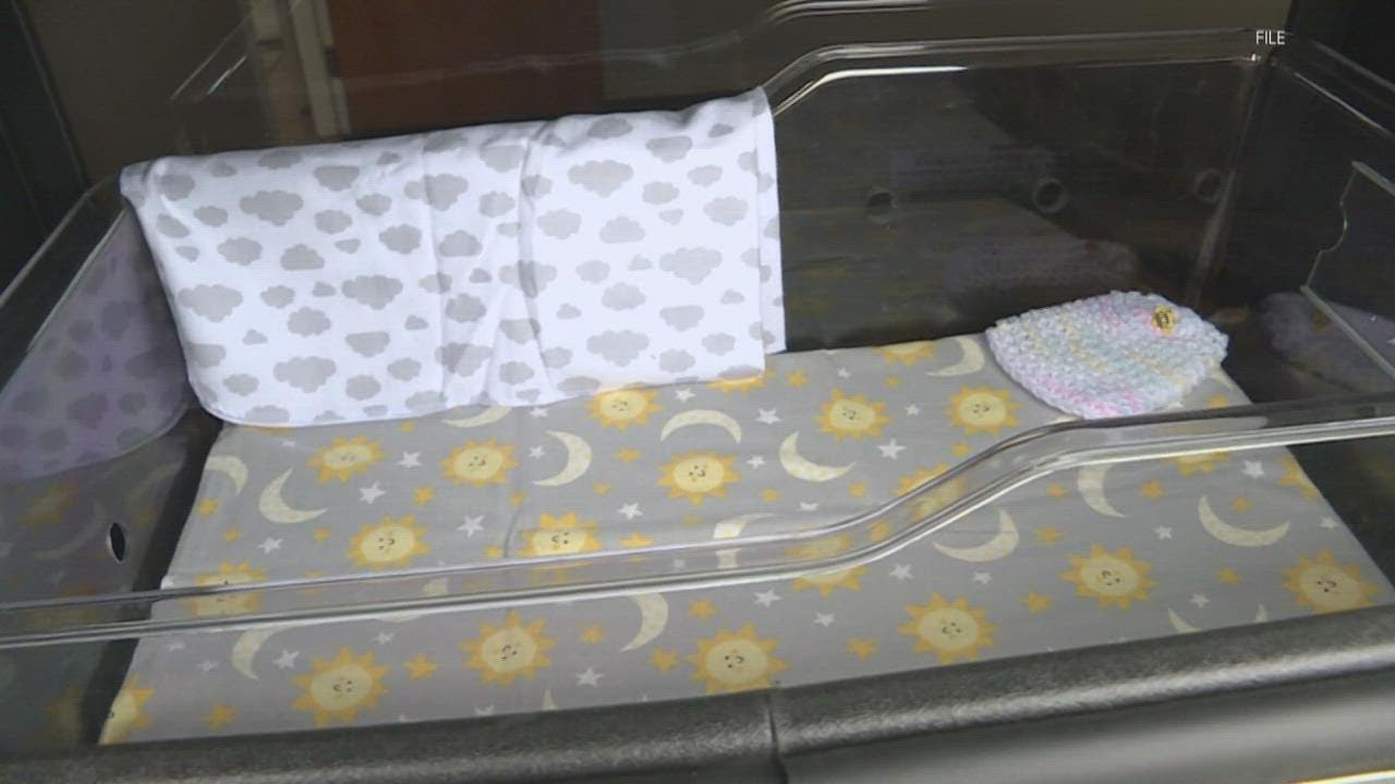 Baby safely surrendered in Indiana Safe Haven Baby Box - YouTube