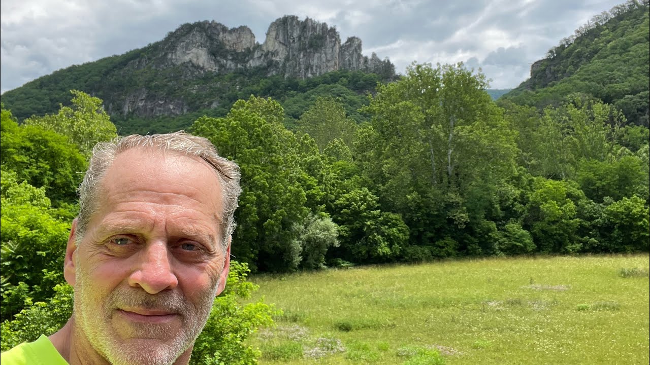 Seneca Rocks, West Virginia. Seneca Shadows Campground and Seneca Rocks ...