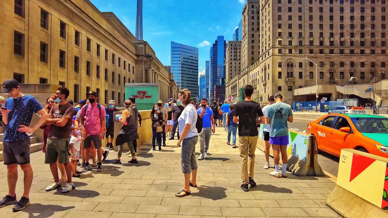 Toronto Walk - South Core/Financial District - YouTube