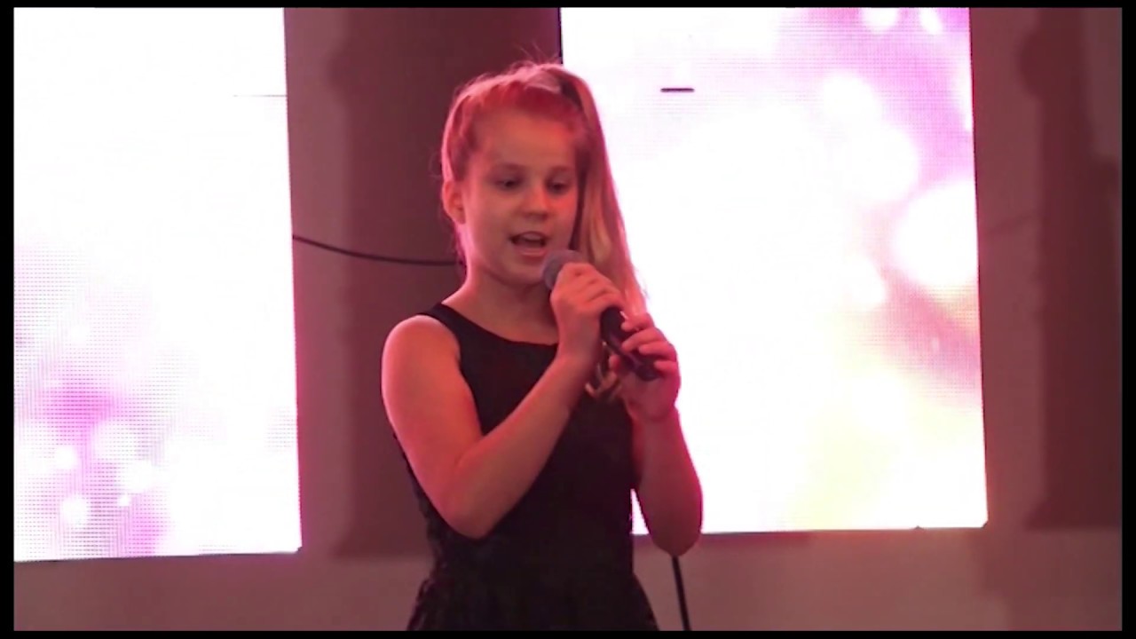 Daria Toma - Mama doar mama - YouTube