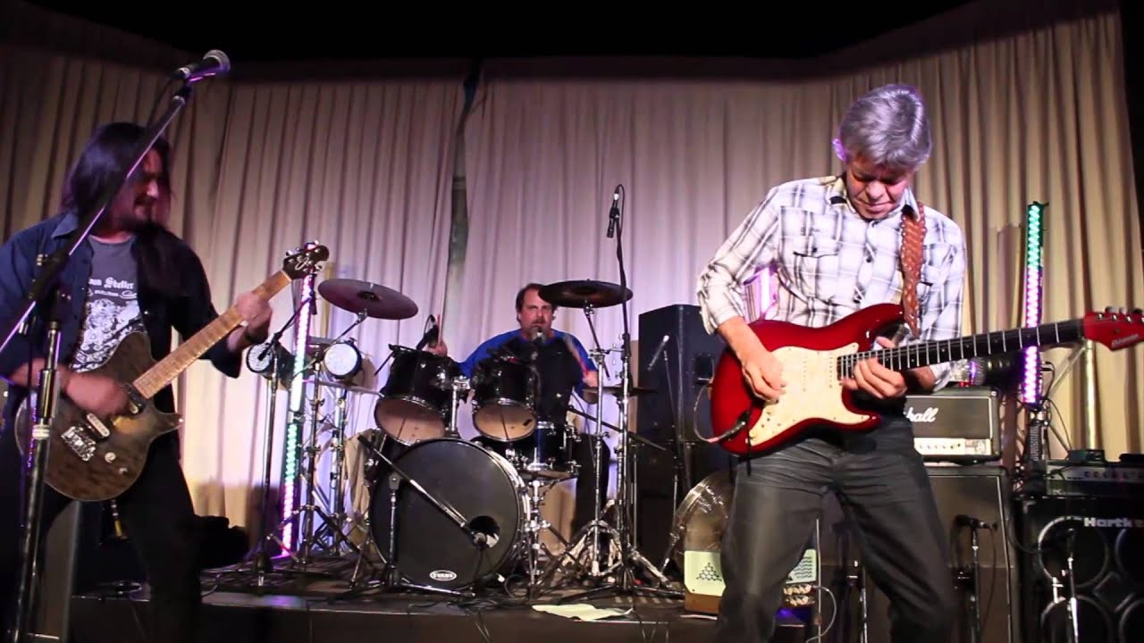 Exclusive Interview with Phil Emmanuel at ROCK CENTRAL - YouTube