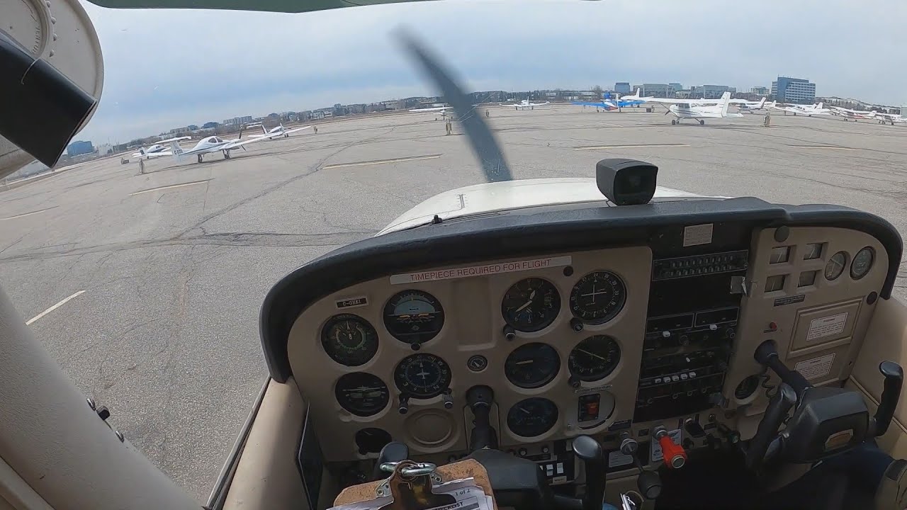 PPL training | Buttonville Airport | Toronto | Cessna 172M Skyhawk ...