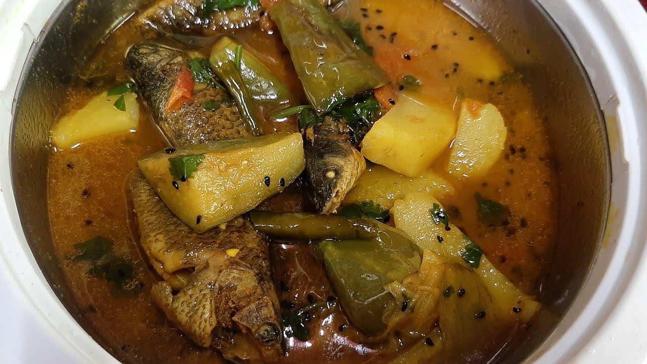 koi Machher Patla Jhol/ koi Machh Recipe - YouTube