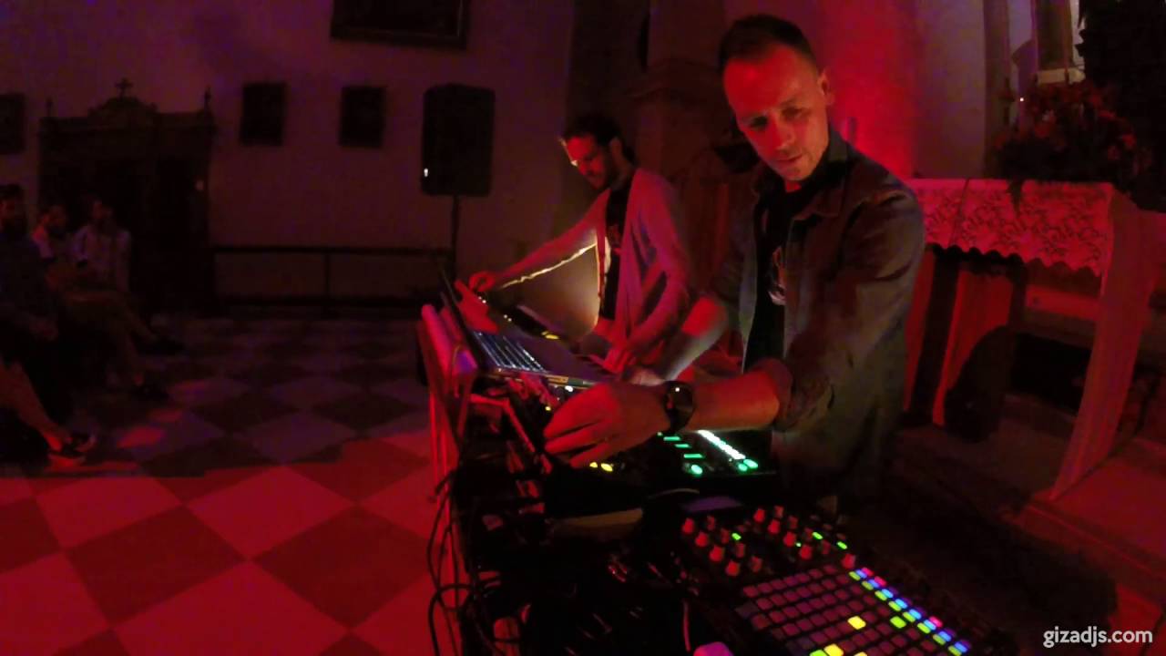 Techno church - gizA djs Live - YouTube
