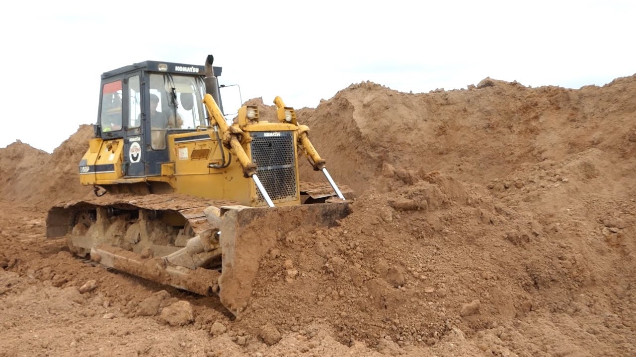 The Most Wonderful Driving KOMATSU Dozer To Clear Land To Build Road ...