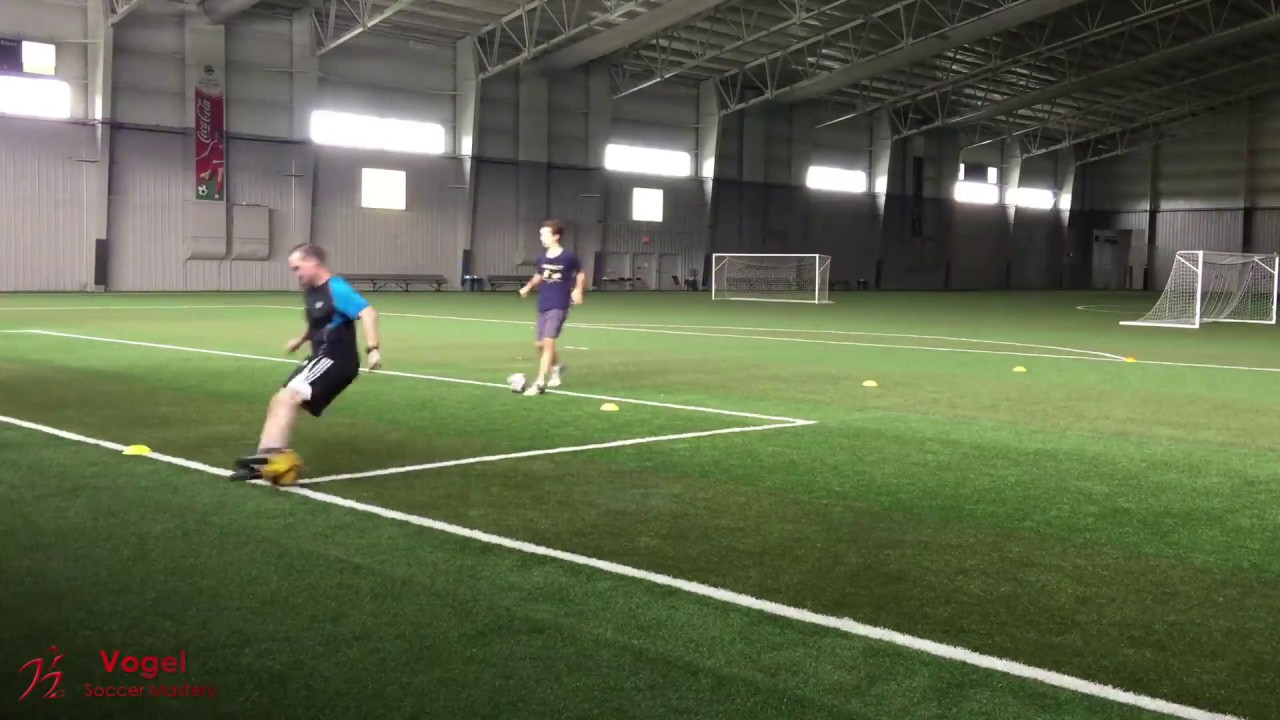 Cruyff Turn Left and Right Soccer Drill - Vogel Soccer Mastery - YouTube