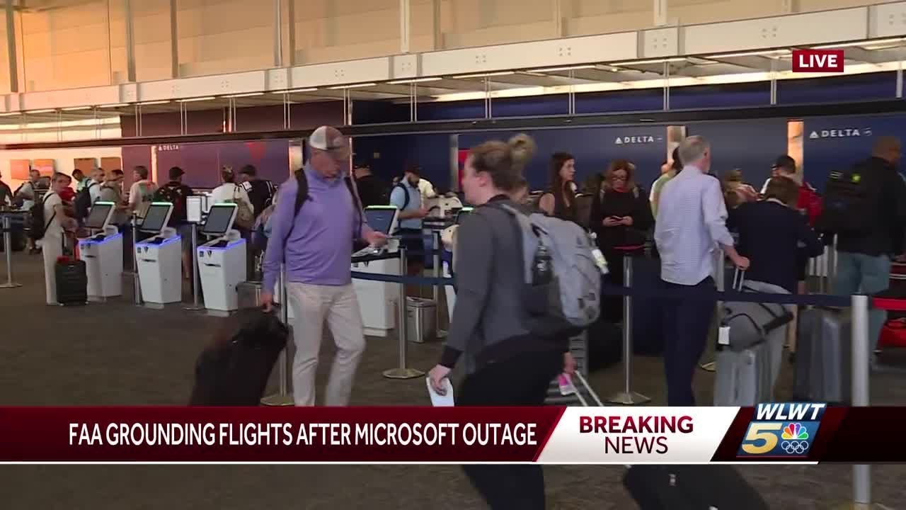 Delays, cancelations grow at CVG Airport amid IT outage - YouTube