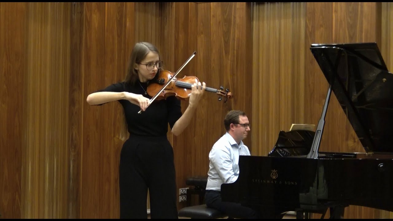 Maurice Ravel: Tzigane - Pavla Bedřichová - YouTube