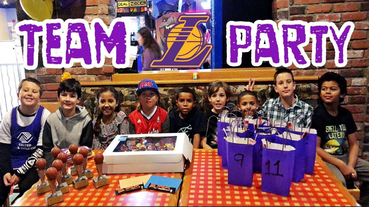 BASKETBALL TEAM PARTY | BASKETBALL BANQUET - YouTube