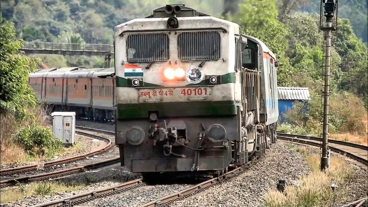 The KONKAN King TVC RAJDHANI Express @ Nivasar with Accelerating ERS ...