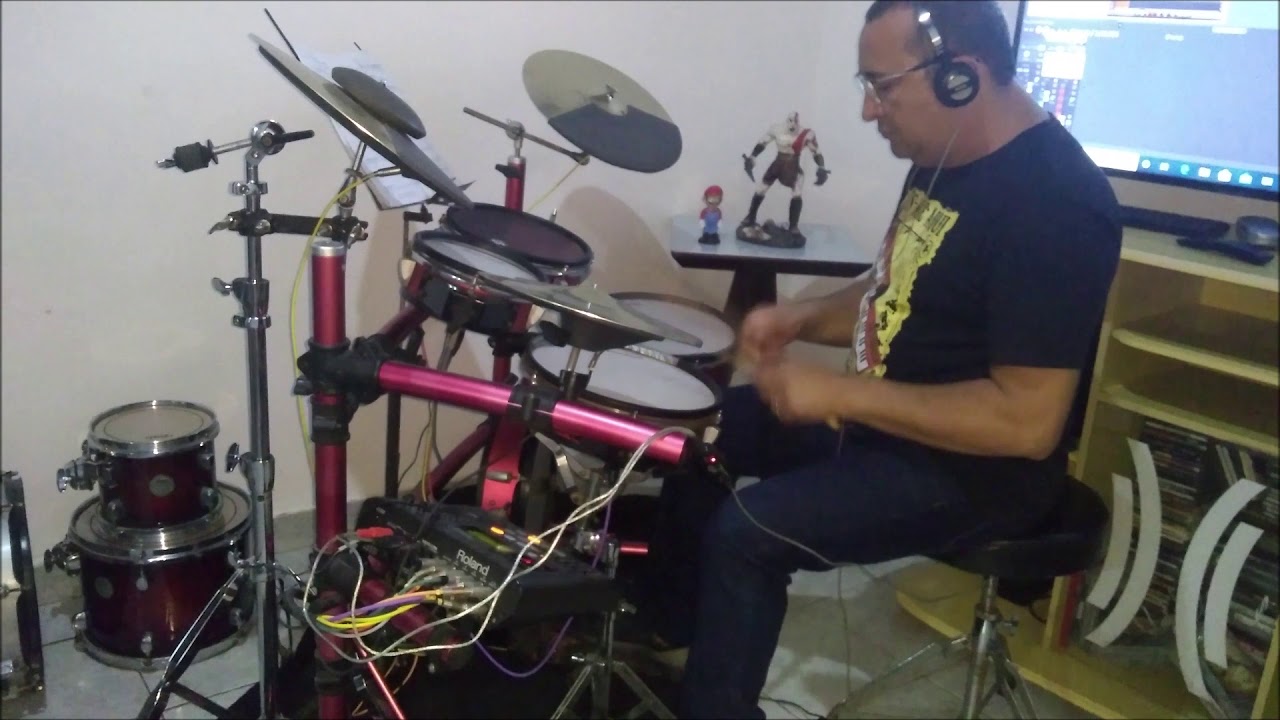 Suite for solo drum set and percussion ensemble. David Mancini - YouTube
