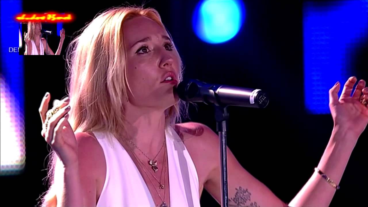 Rod Stewart y su hija Ruby - Just One More Day feb 2014 - YouTube